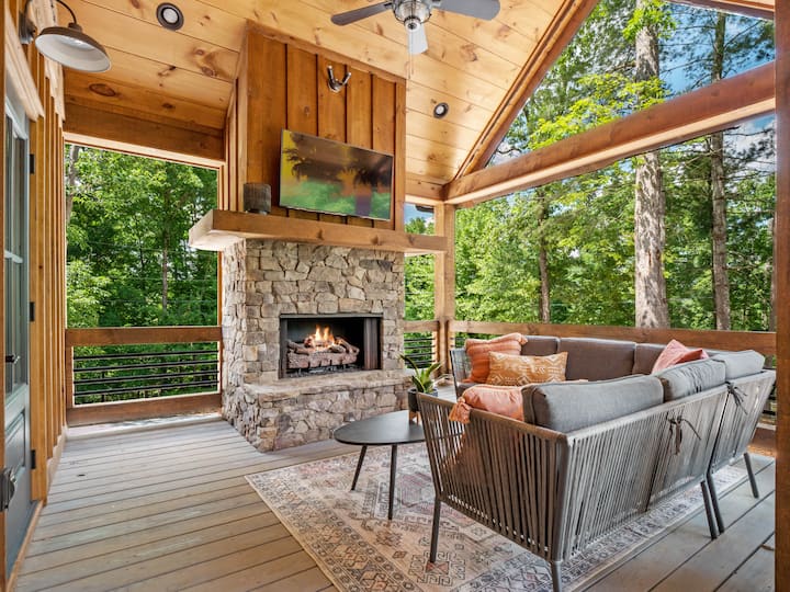 Brand New, 3 BR Modern Luxury Cabin,fireplaces etc - Cabins for Rent in ...