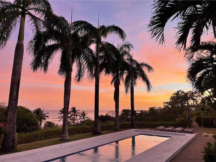 Villa Aura: Oceanfront Escape W/ Pool & Skatepark - Panama