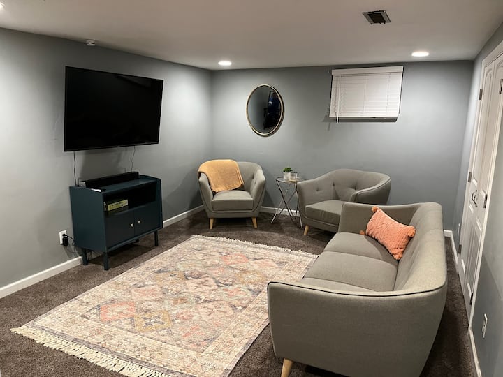 Entire Orem Basement Apartment - Golden Pond, Orem