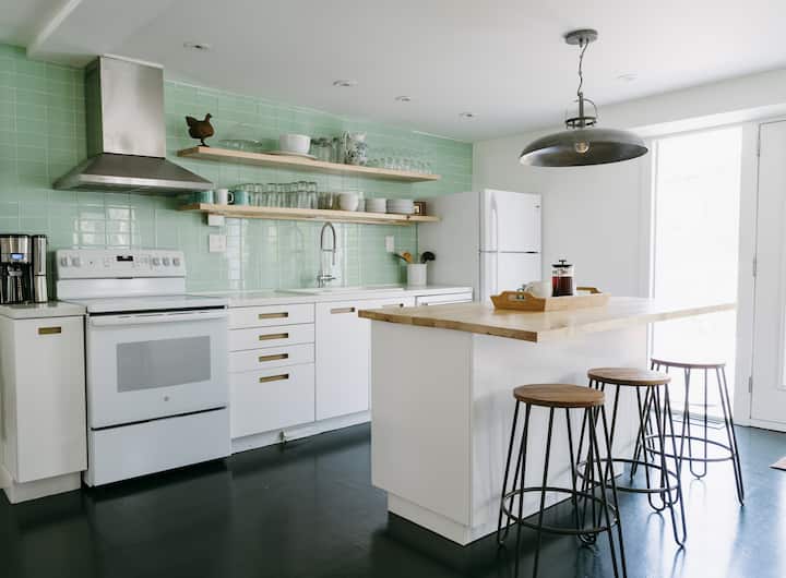 Bluebird- Your Home Base To Explore Pec, W Sauna - Prince Edward