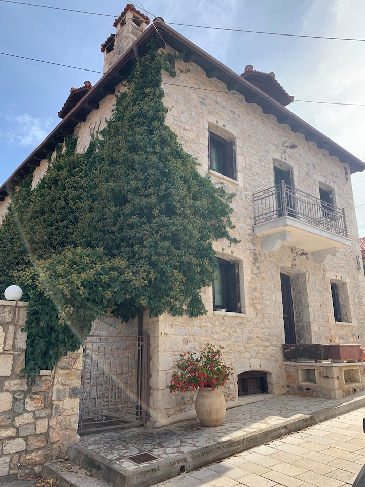 Αρχονταρίκι. Βίλα για ξεχωριστούς επισκέπτες. - Пелопоннес