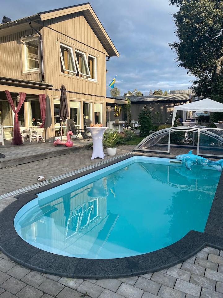 Stor Villa Med Pool Och Alla Bekvämligheter! - Uppsala