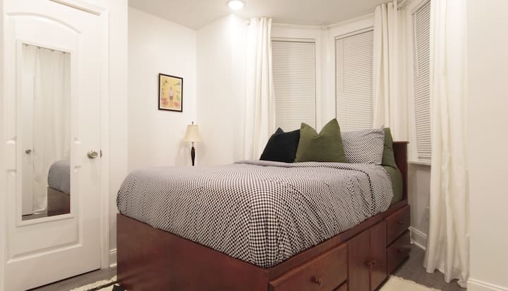 2 Bedroom Monthly In West Philly - Philadelphia Airport (PHL)