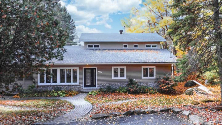 Bord Du Lac Spectaculaire! Spectacular Lakefront! - Laurentides