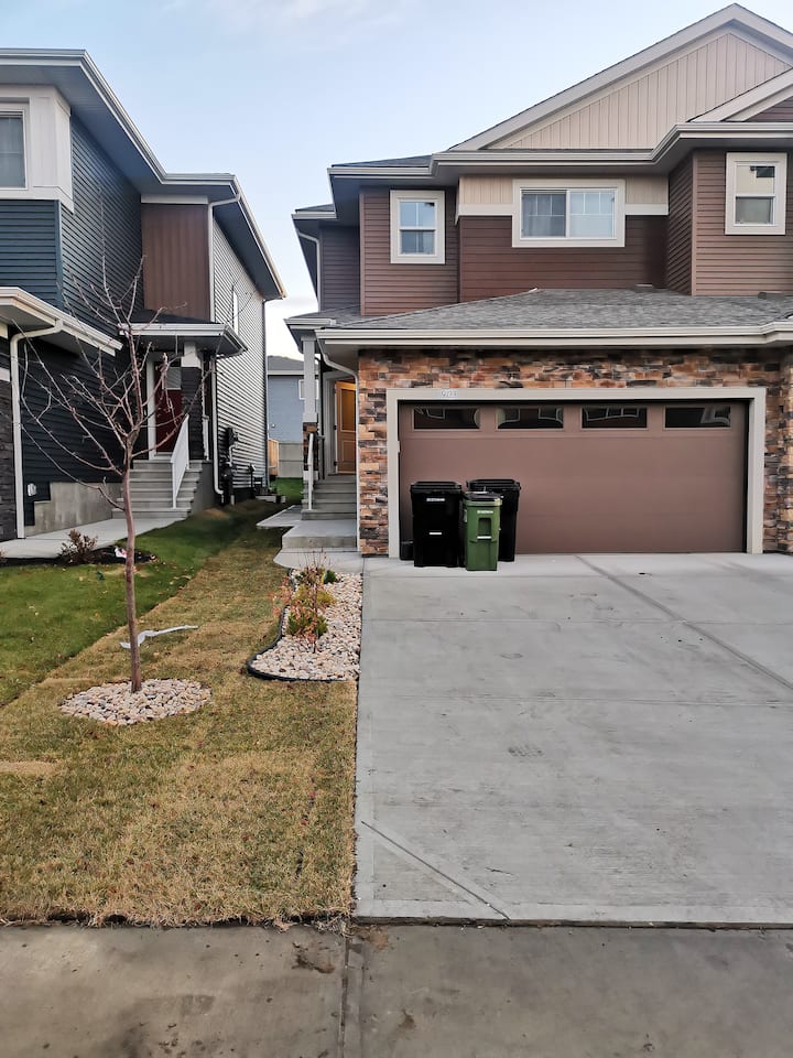 Entire 1 Bed Suite With Wifi, Smart (Tv And Lock) - Beaumont