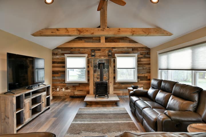 Hayward - 5 Bedroom, Sleeps 10 - Hayward, WI