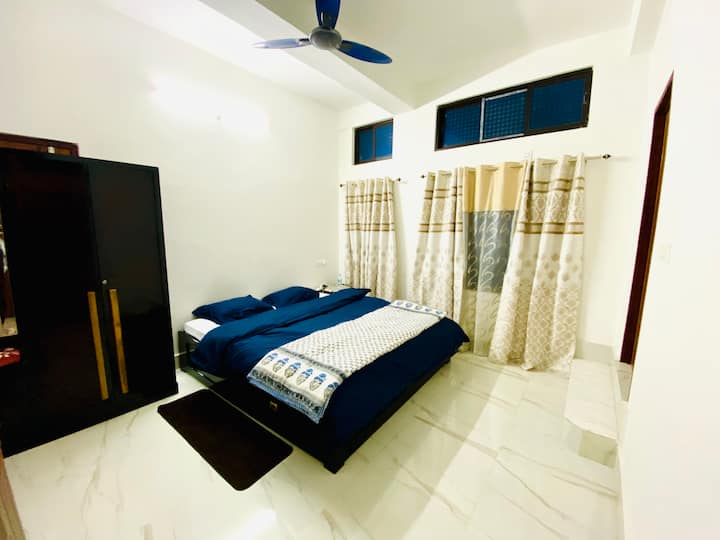 One Bed One Bath Private Ac Room - Jorhat