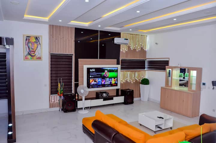 Las Vegas - Lovely Presidential Penthouse/rooftop - Lagos, Nigeria