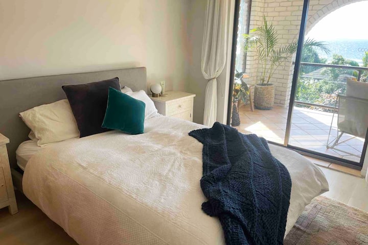 Ocean Views In Bohemian Beach Shack - Sunshine Coast