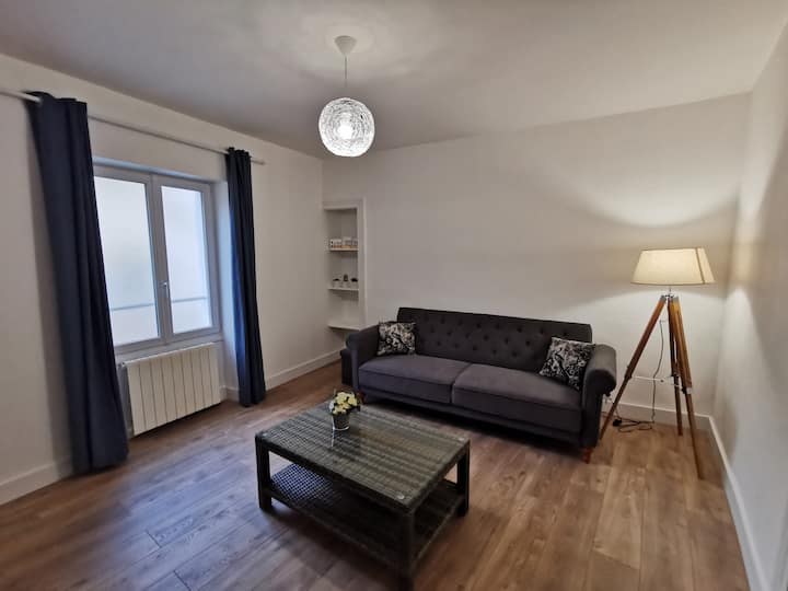 Appartement Centre Ville, Parking Gratuit - La Rochefoucauld