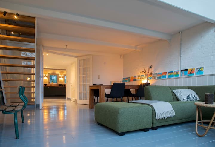 Het Waterhuis: Woning Aan Het Water In Vinkeveen - Amsterdam Airport Schiphol (AMS)