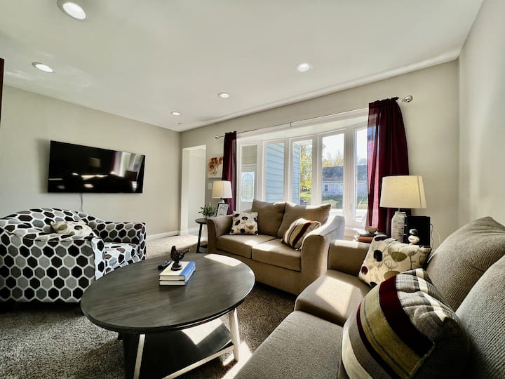 Beautiful 4 Bdr Home - Near I-75 - Mason, OH