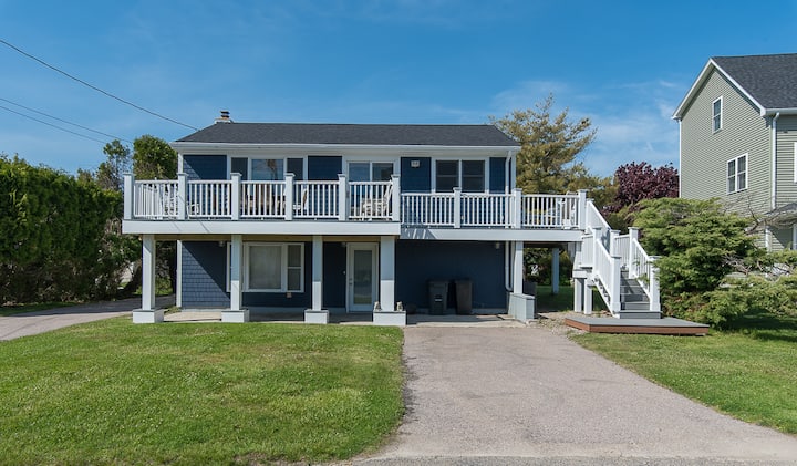 Free State Beach Pass W/access To Community Dock! - Narragansett, RI