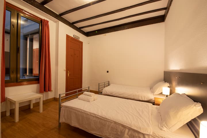 Interior Room With Bathroom (Self Check-in) - San Sebastián