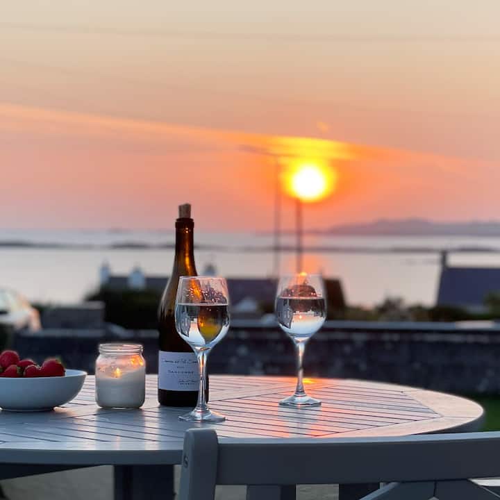 Luxury Holiday House - 5 Mins Walk To Beach - Anglesey