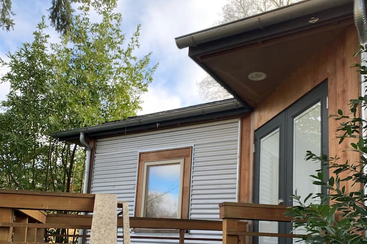 Cozy 1 Bedroom Cottage With Free Parking On Site - Eugene, OR