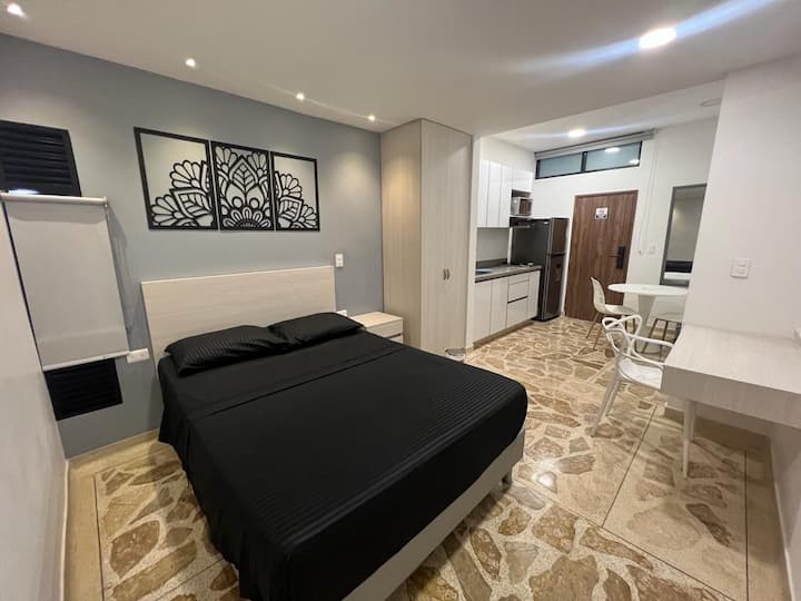 Hermoso Apartestudio, Laureles, Medellín - Medellín