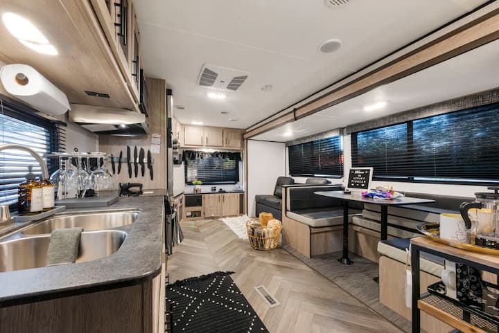 Luxury Glamping Experince in the Heart of Tampa - Campers/RVs for Rent ...