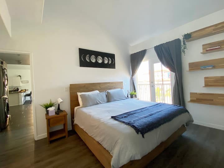 Little Italy, 2parking, Dog Friendly, Pool &Patio! - 聖地亞哥, CA