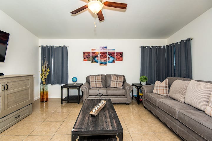 Sunny 3-bedroom River Get Away With Parking - Laughlin, NV
