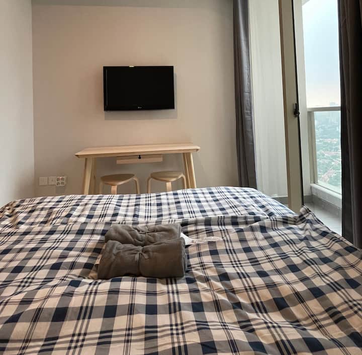 Cozy @ Taman Anggrek Residences - Daffodil I - West Jakarta