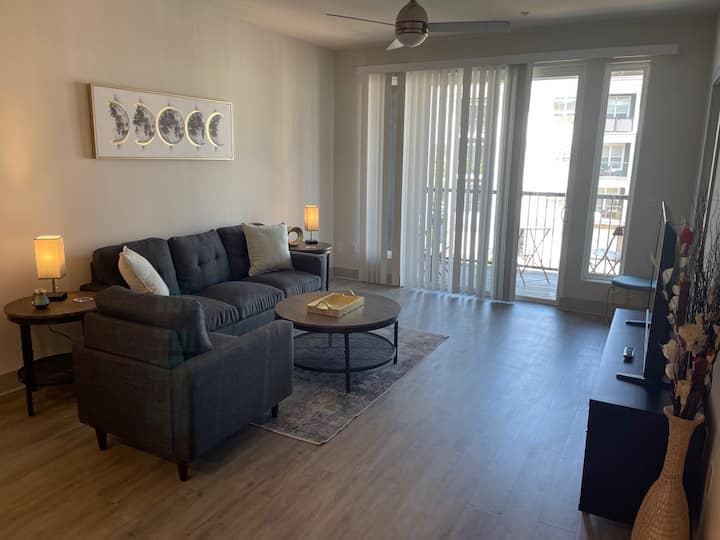 Gorgeous 1-bedroom On The Water - Virginia Beach, VA