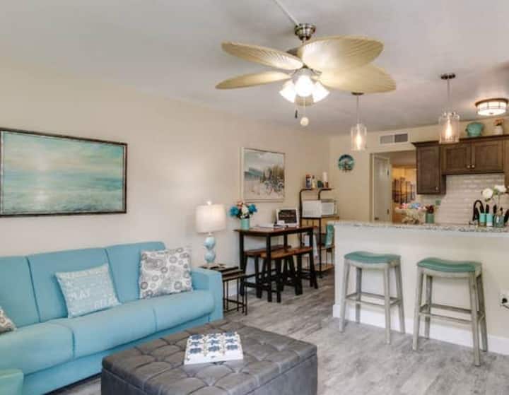 2br Beach House, Kitchen, W/d, Bikes, Chairs, Bbq. - Cape Canaveral, FL