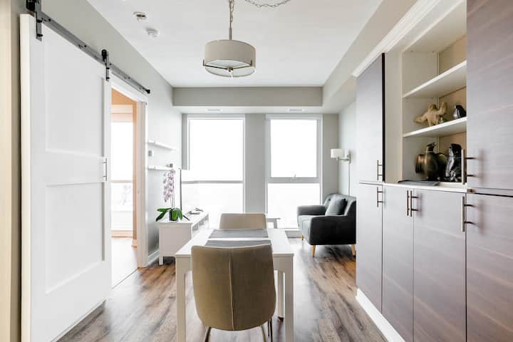 Luxury Condo In Prestigious Toronto Neighbourhood - Toronto, ON
