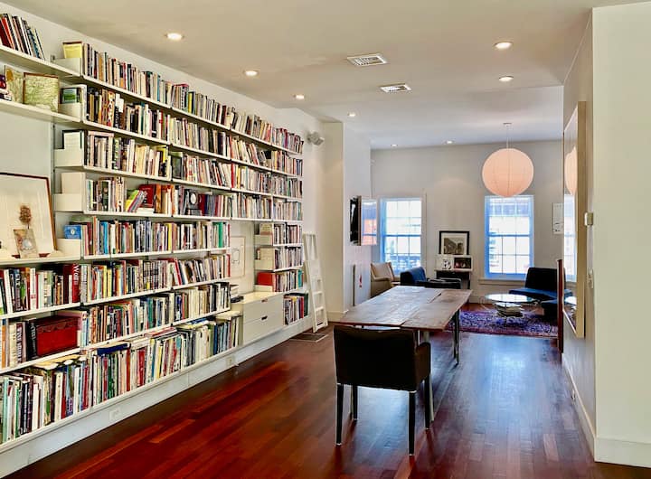 Light Filled Three Bedroom Townhouse In Brooklyn - Jersey City, NJ