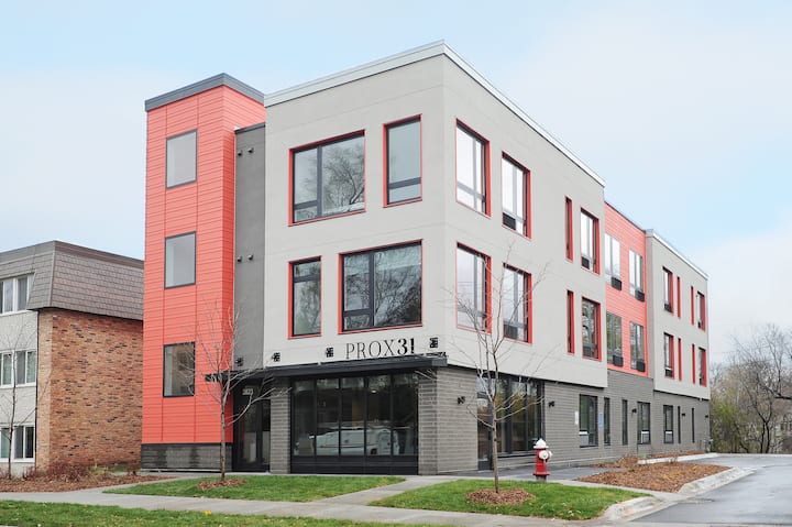 Modern New Build With Fastwf, W/d, Gym By Lux Life - Edina