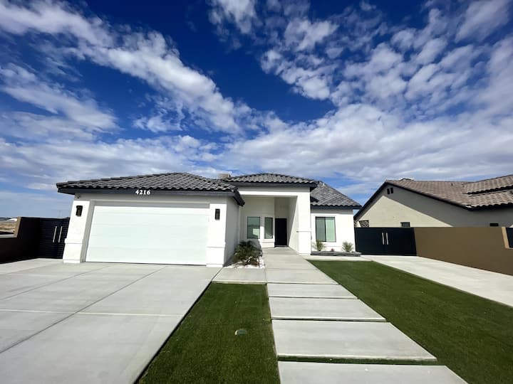 Brand-new Home + Beautiful Kitchen + 3 Bedrooms - San Luis Río Colorado
