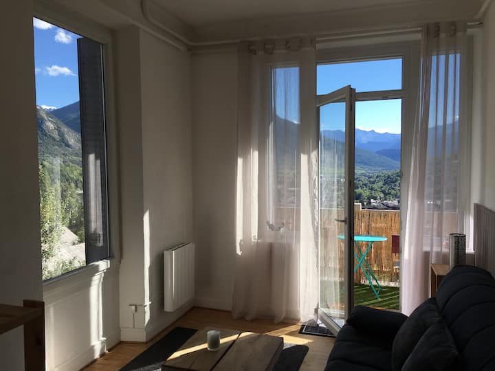 Superbe T2 Appartement (40m2) Avec Vue Panoramique - Briançon