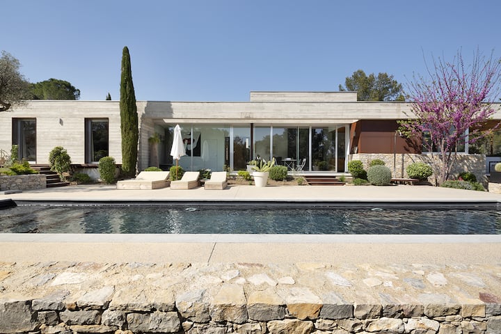 Mas Contemporain Avec Piscine - Nîmes