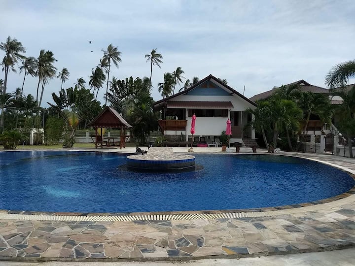 บ้านภูมิชัย
(Single House+swimming Pool) - Thap Sakae
