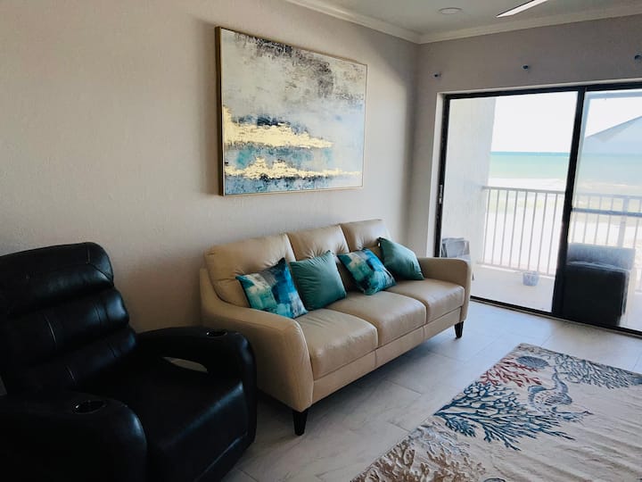 Ocean Front Condo With A Pool - Satellite Beach, FL