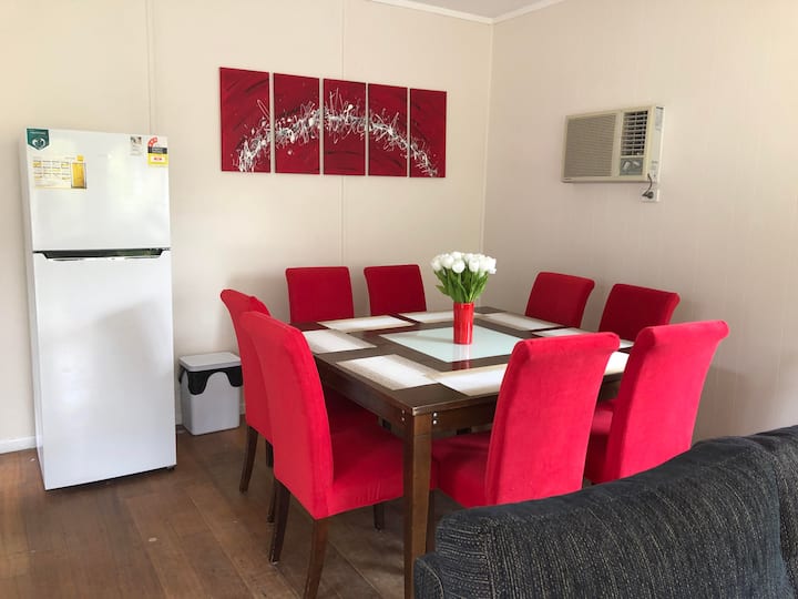 Rosebud Beach Getaway - Walk To Everything, 2 Fams - Shire of Mornington Peninsula