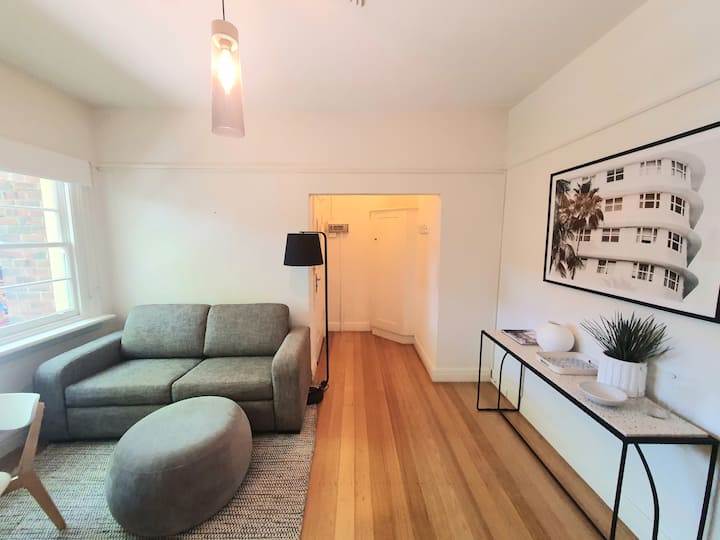 Prime 2 Bedroom, Art Deco St Kilda West Apartment - Saint Kilda