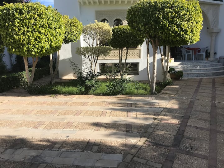 Une Maison Avec Jardin. A 400m De La Mer. - Sousse