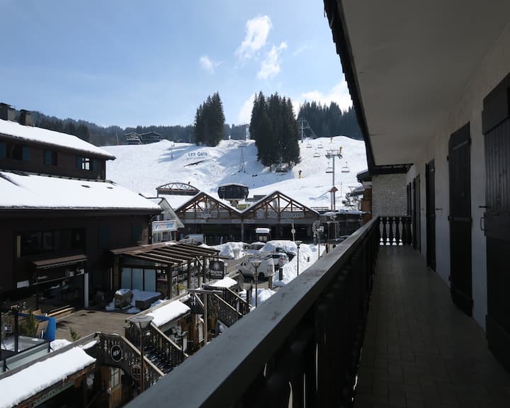 Central Chalet 50m From The Lifts! - Samoëns