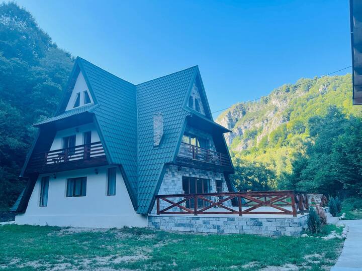 Cabana Taia Parâng ȘUreanu - Petroşani