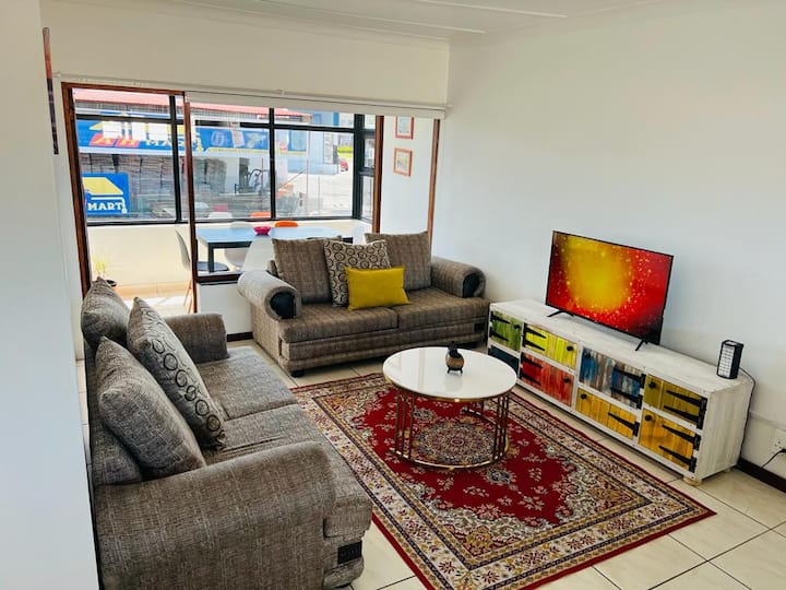 Safi Self Catering Apartment 8 - East London