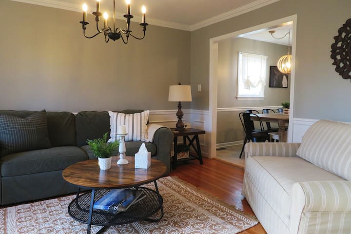 Spacious & Clean 4bdrm/2ba-3 Mi To Rupp Arena-uk - Lexington, KY