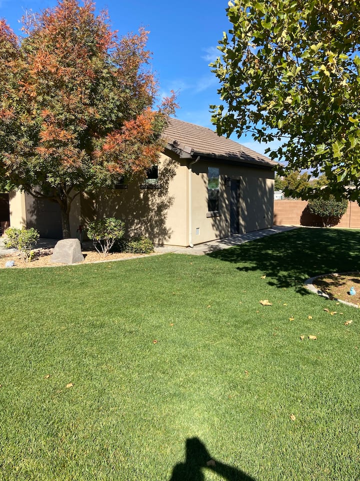 1 Bedroom Guest House, & Parking - Hurricane, UT