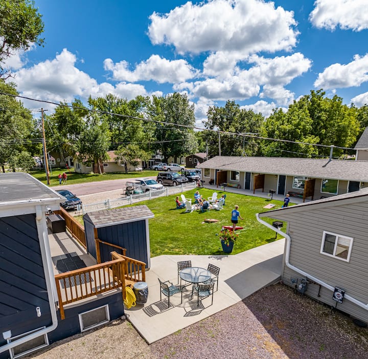Blue Water Bungalow #6 – Lake & Beach Steps - East Okoboji Lake, IA
