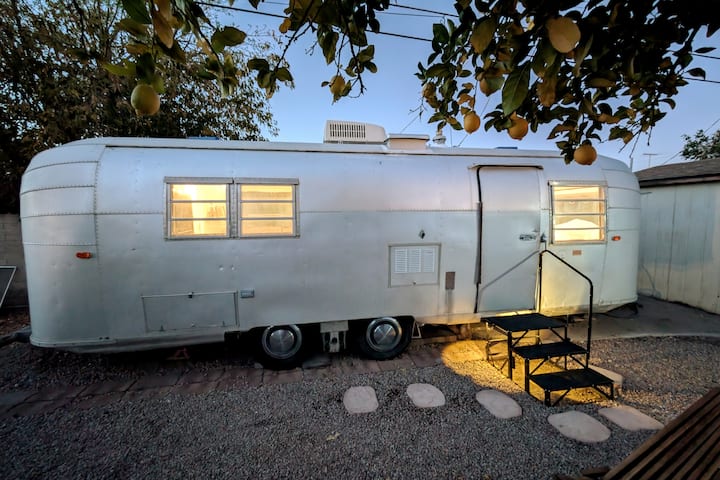 Retro Desert Escape: 1967 Avion - Arizona