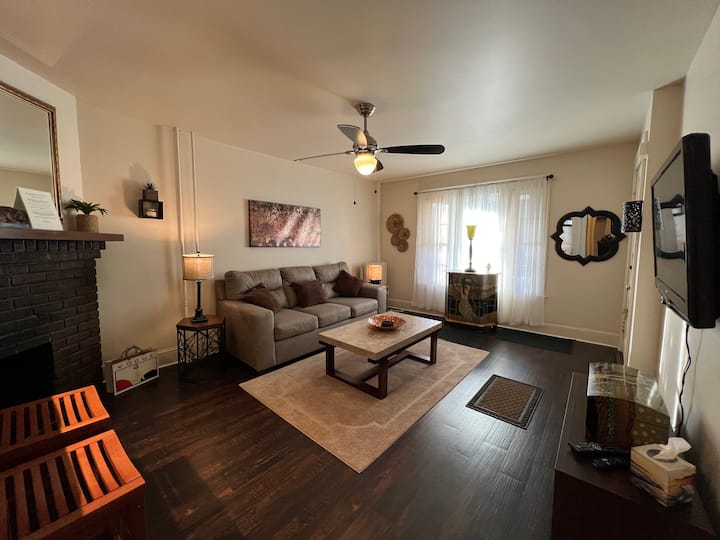Lovely One Bedroom Flat In Syracuse! - Syracuse, NY