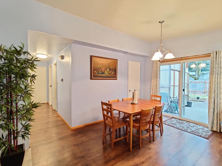 Comfy And Tranquil (3br + 1.5ba) Bellevue Location - Bellevue, WA
