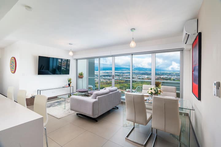 Luxe 2 Bedroom Suite | 2.5 Bathrooms -Views-123 M2 - San José
