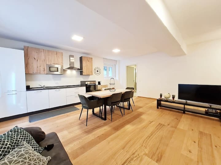 Flat Palermo | Three-room Flat Elegantly Renovated - Bozen