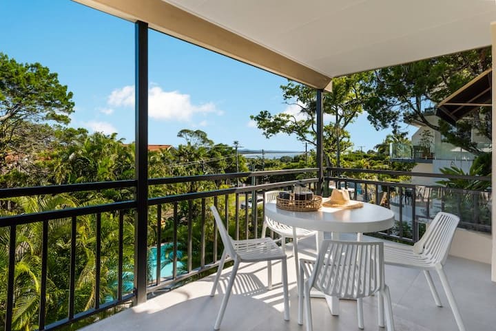 Luxury 2 Bedroom With "The View" - Noosa Heads